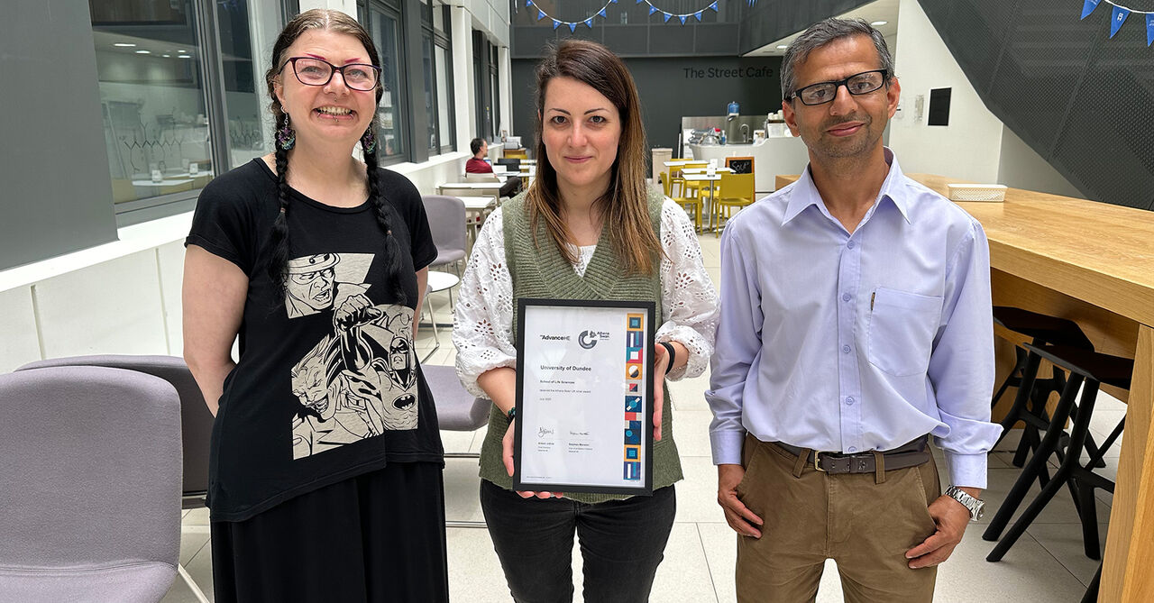 School of Life Sciences receives Athena Swan Silver Award for Gender ...