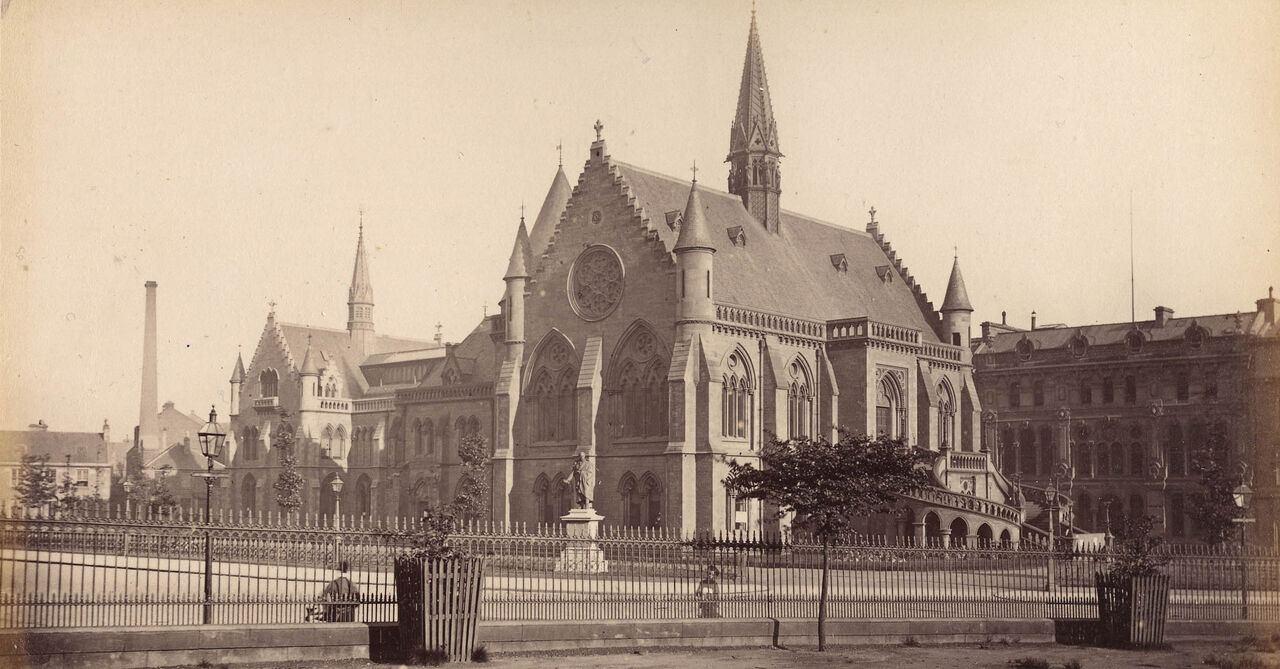 Celebrating 150 years of university classes in Dundee | University of ...