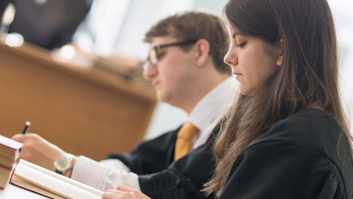 Entry requirements - Law (Scots) LLB (Hons) | University of Dundee, UK